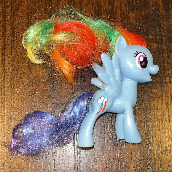 My Little Pony | Toys | My Little Pony G4 Rainbow Dash Leaning Pose 3 ...